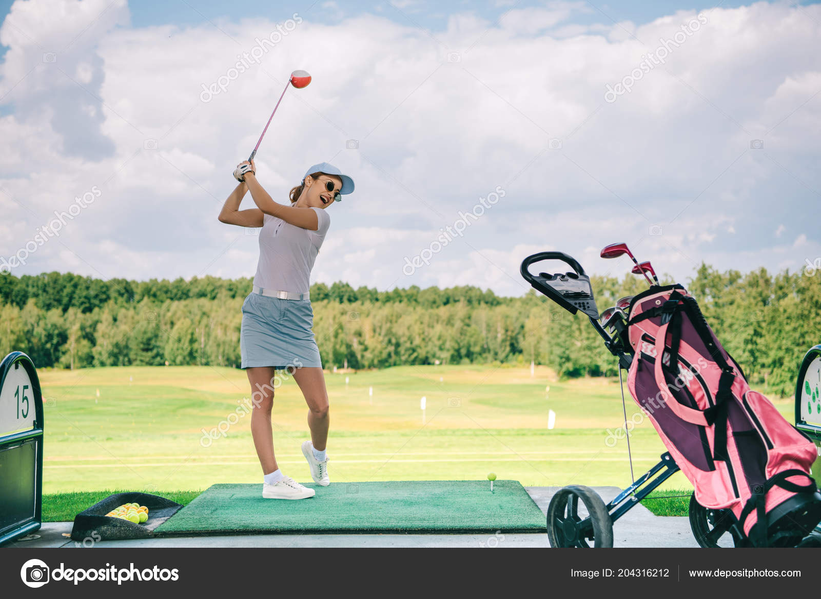 Side View Woman Polo Cap Playing Golf Golf Course — Stock Photo ...
