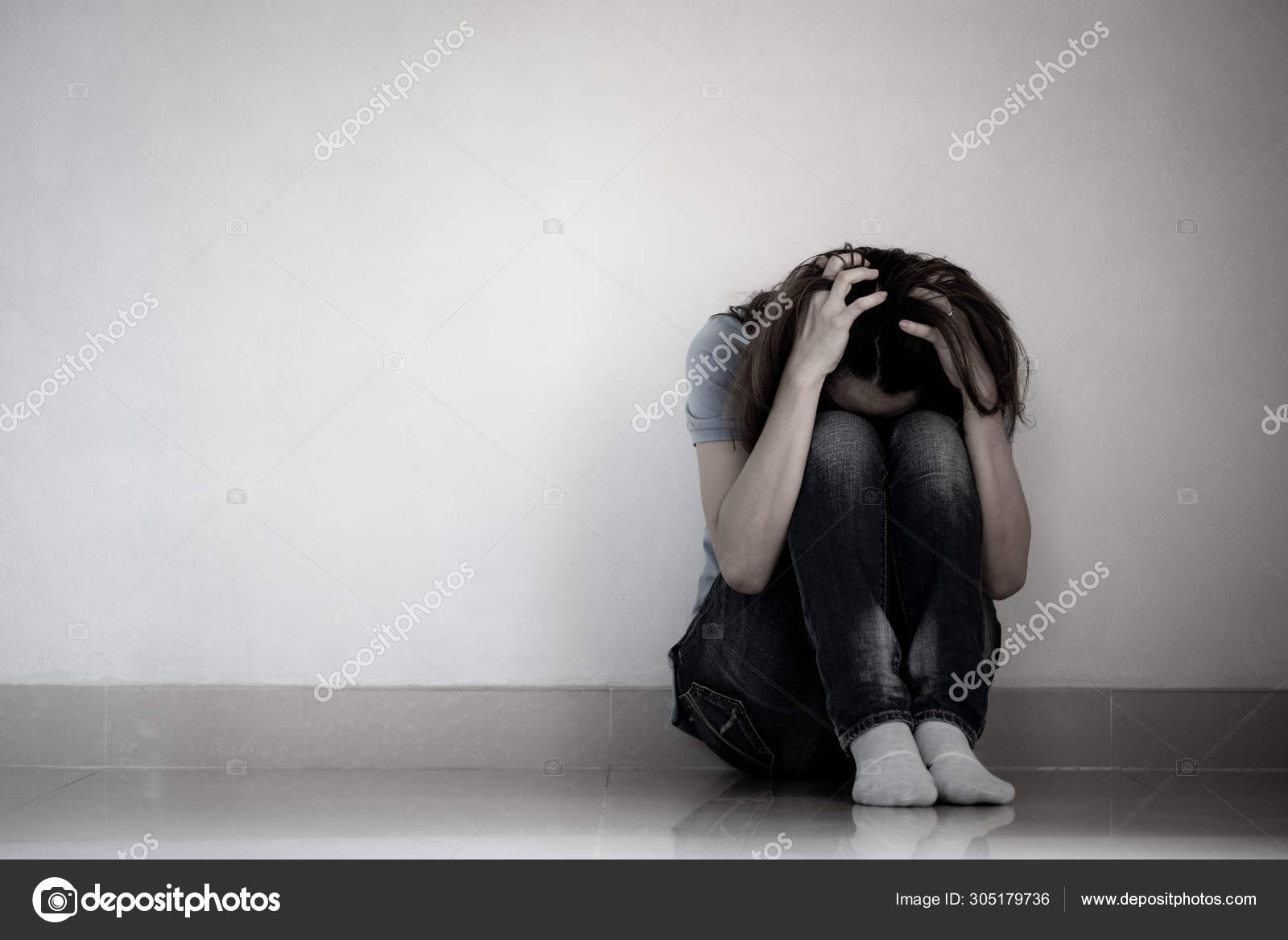 Sad Woman Hug Her Knee And Cry Sad Woman Sitting Alone In A Empty Room