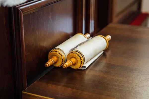 Torah scroll Stock Photos, Royalty Free Torah scroll Images | Depositphotos