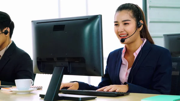 Filipino Call Center Agent
